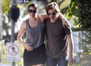 Who is Paget Brewster's husband Steve Damstra? Net worth, measurement ...